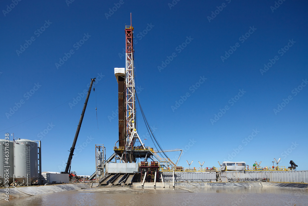 Onshore directional drilling platform Stock Photo | Adobe Stock