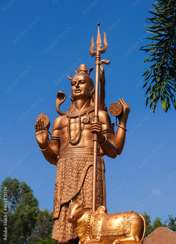 bhole baba image shiva hindu god statue with his pet Stock Photo ...