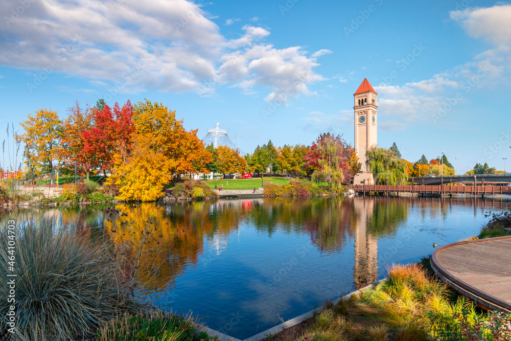 Autumn view of the clock tower and Expo Pavilion along the Spokane ...