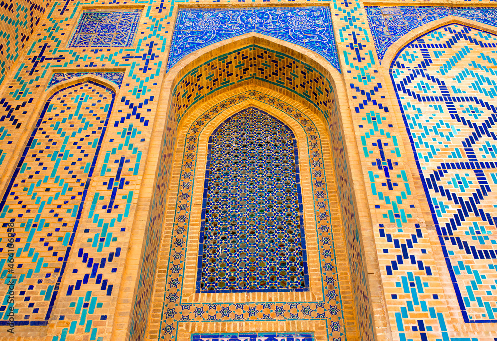Beautiful facade of the Registan mosque building in Uzbekistan tourist ...