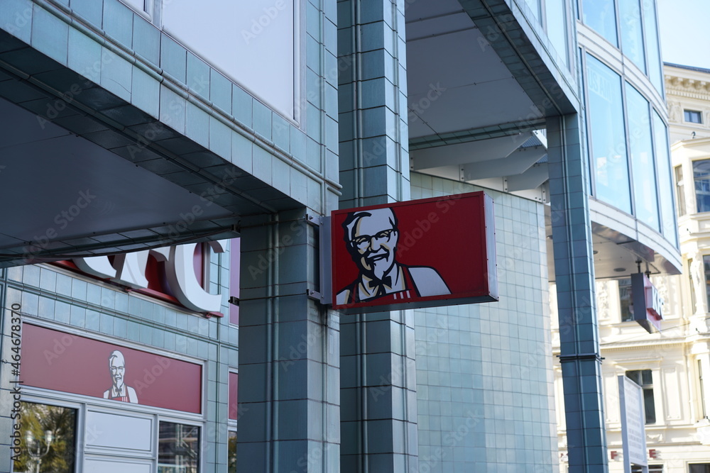 Kentucky Fried Chicken, Filiale von KFC am Checkpoint Charlie in Berlin ...