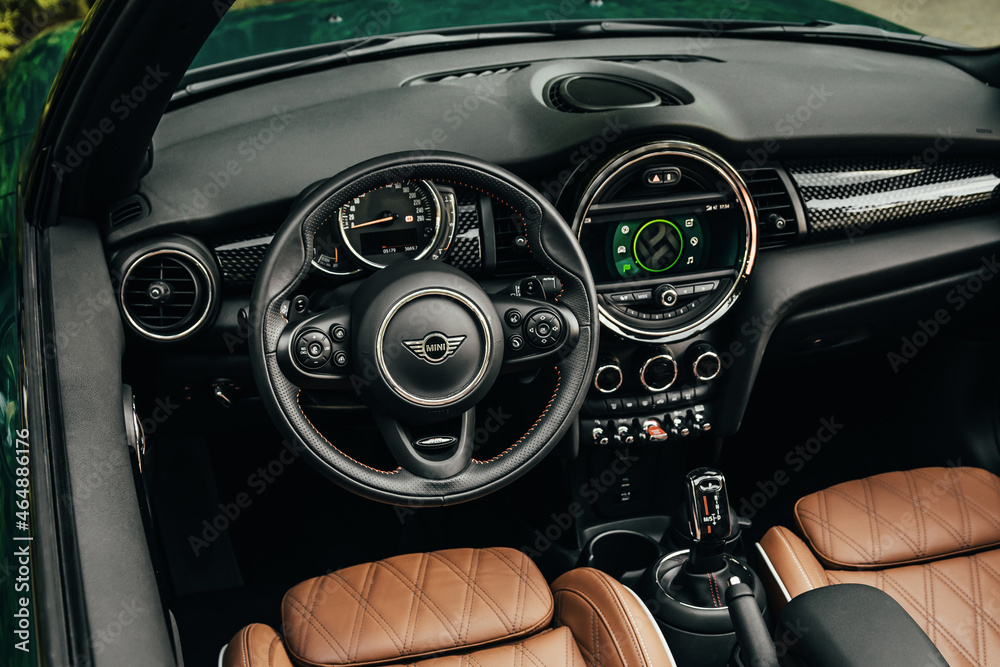 MINI Cooper S Convertible in british green racing interior view cockpit ...
