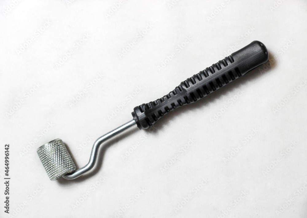 Roller for rolling vibration isolation and sound insulation of the car ...