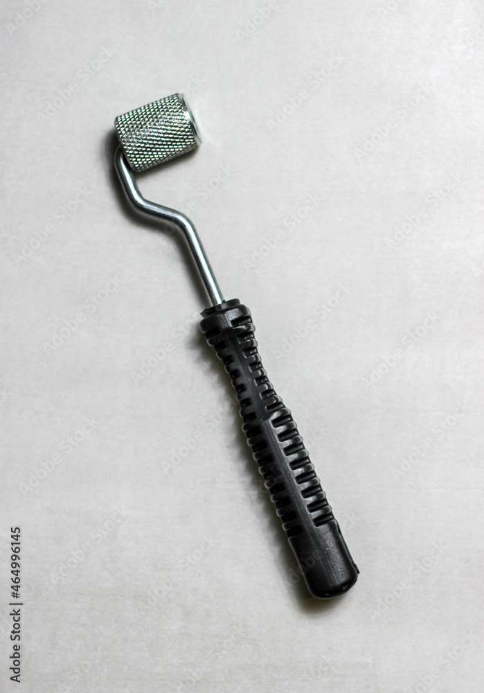 Roller for rolling vibration isolation and sound insulation of the car ...