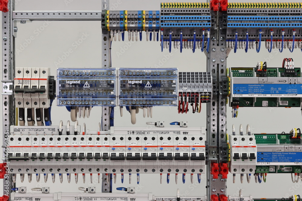ABB DS201 is an RCBO 1P+N with a width of two modules to protect single ...