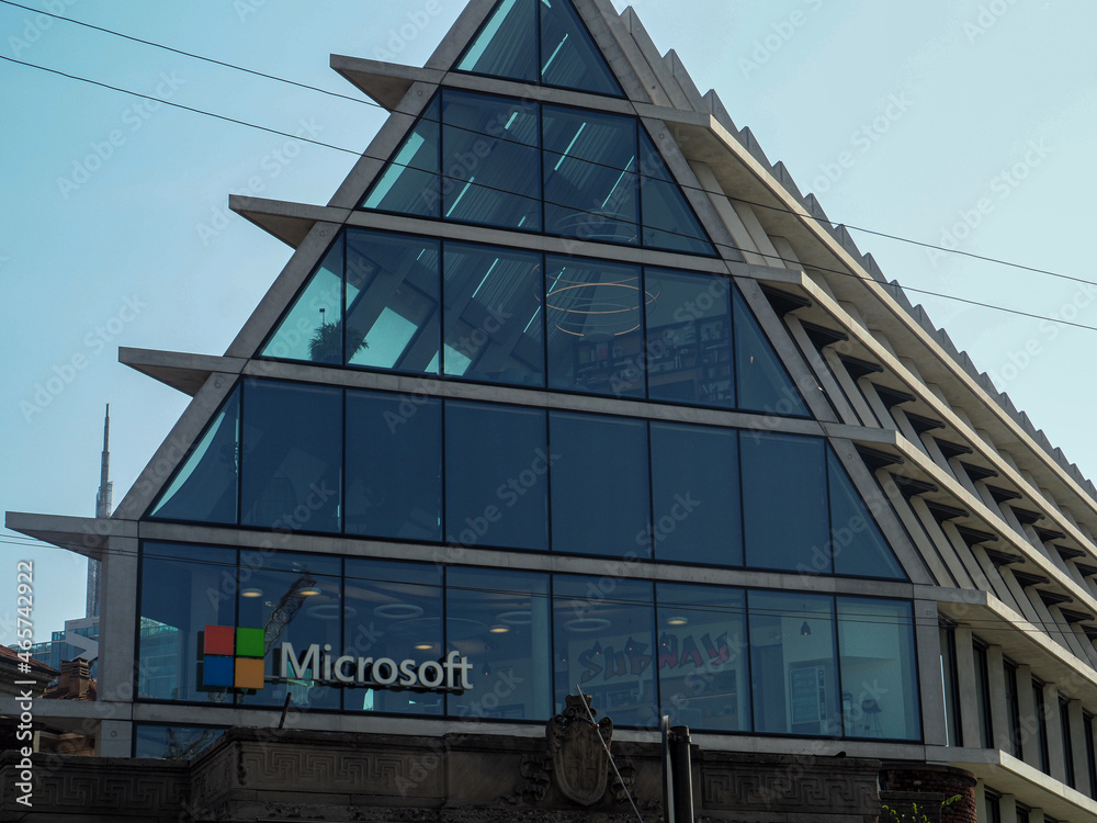 Microsoft house inside herzog & de meuron Feltrinelli building in Milan ...