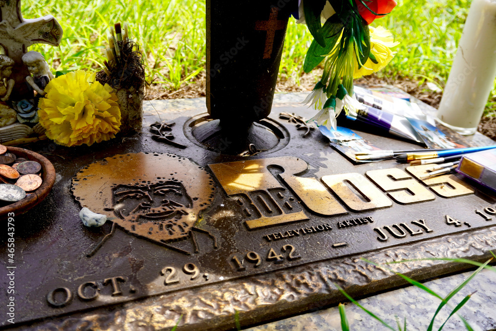 Grave of Bob Ross in Gotha, Florida. Robert Norman Ross was an American ... Grave of Bob Ross in Gotha, Florida. Robert Norman Ross was an American ...