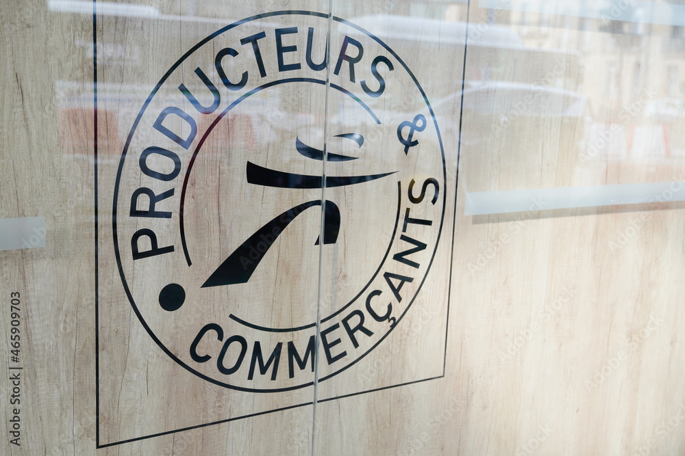 Intermarche producteur commerçant super store sign text shop retail ...