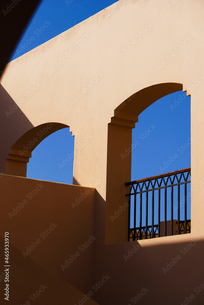 Typical geometry of the Arabic architecture. Arabic architecture with ...
