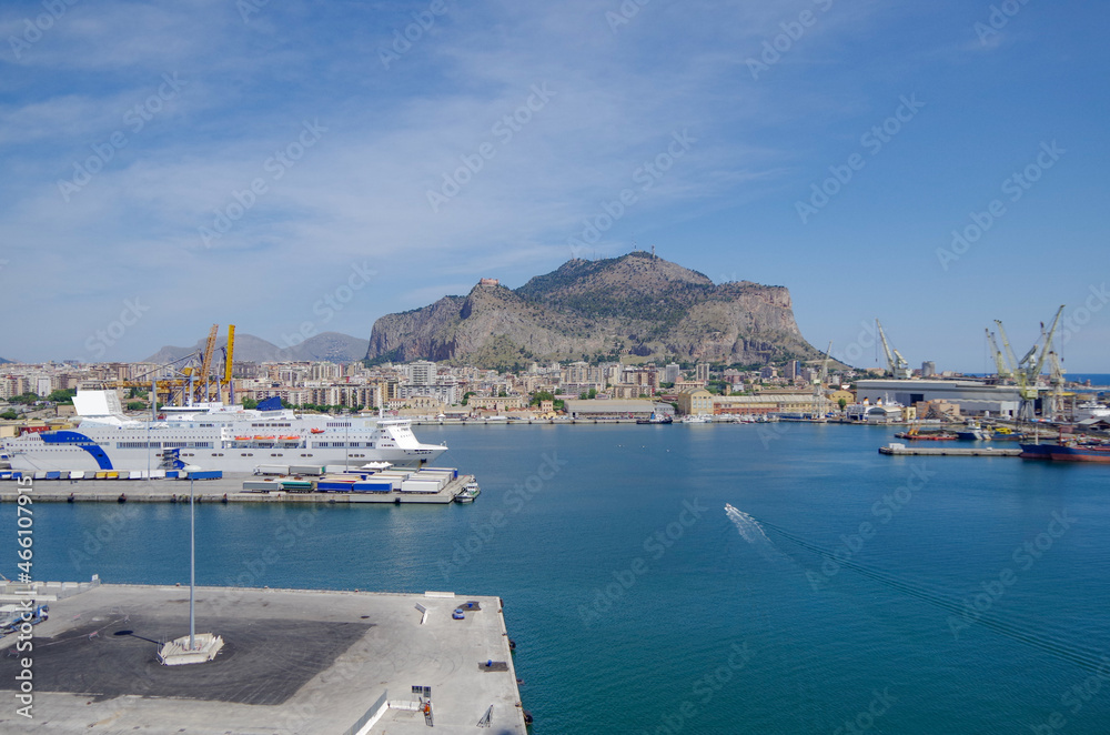 Maintenance refurbishment of luxury passenger ferry cruiseships cruise ...