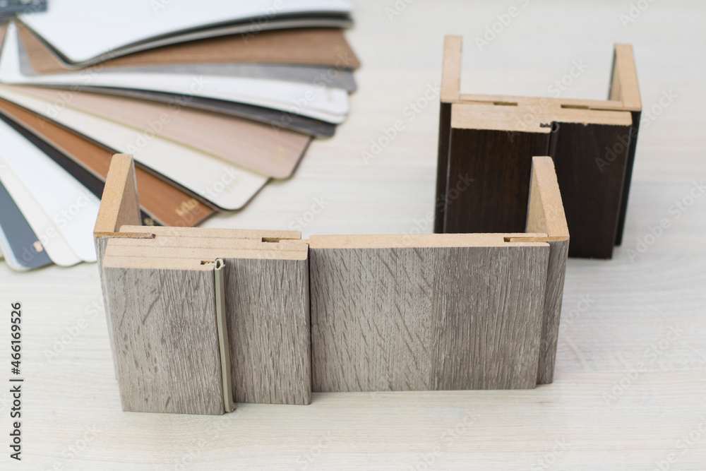 System of telescopic moldings (box, liners, additional strips) for interior doors close-up ...