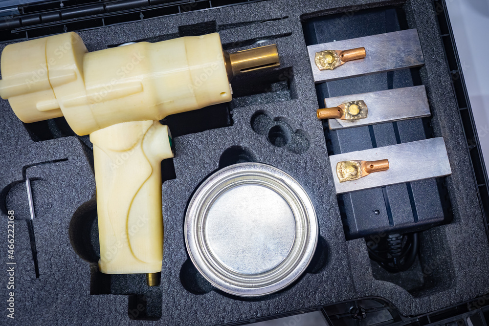 Foto de Equipment for installation of electrical networks. Pneumatic ...