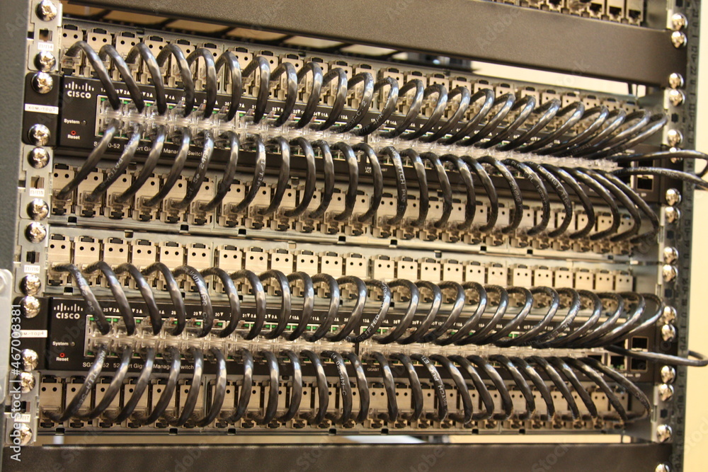 Connecting an Ethernet switch using patch cords with RJ45 connectors ...