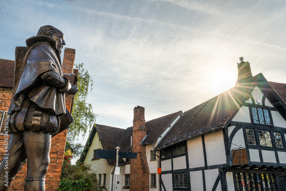 Stratford upon Avon,England-June,2021: William Shakespeare, statue by ... Stratford upon Avon,England-June,2021: William Shakespeare, statue by ...