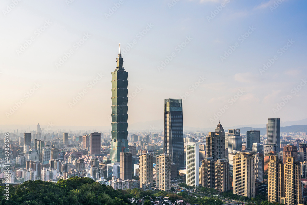 Foto de Taipei, Taiwan- January 24, 2019: Panoramic view of Taipei 101 ...
