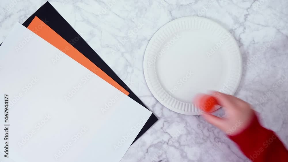 Step by step video instruction: how to make Tiger from Paper Plate ...