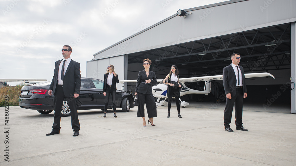 Female male security bodyguards team protect VIP celebrity public ...