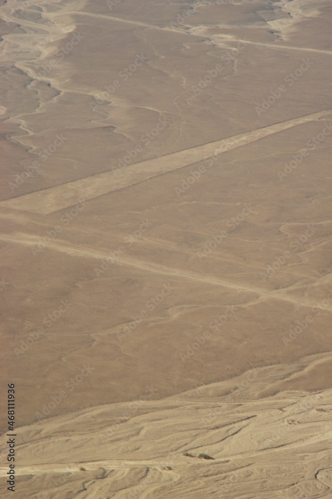 Drawings, Nazca lines ( lineas de nazca ) in the desert of nazca - Peru ...