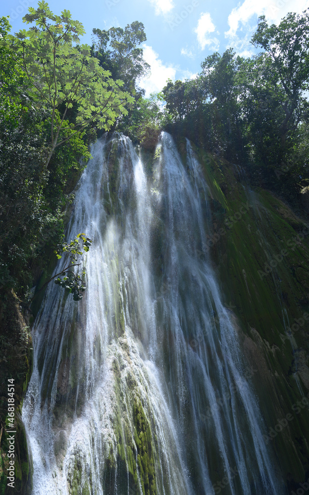 travel environment cascade scenery vertical hd photo. The photo of the ...