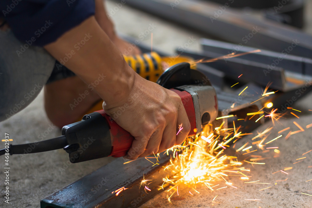 without safety gloves at work. Construction workers do not wear gloves ...