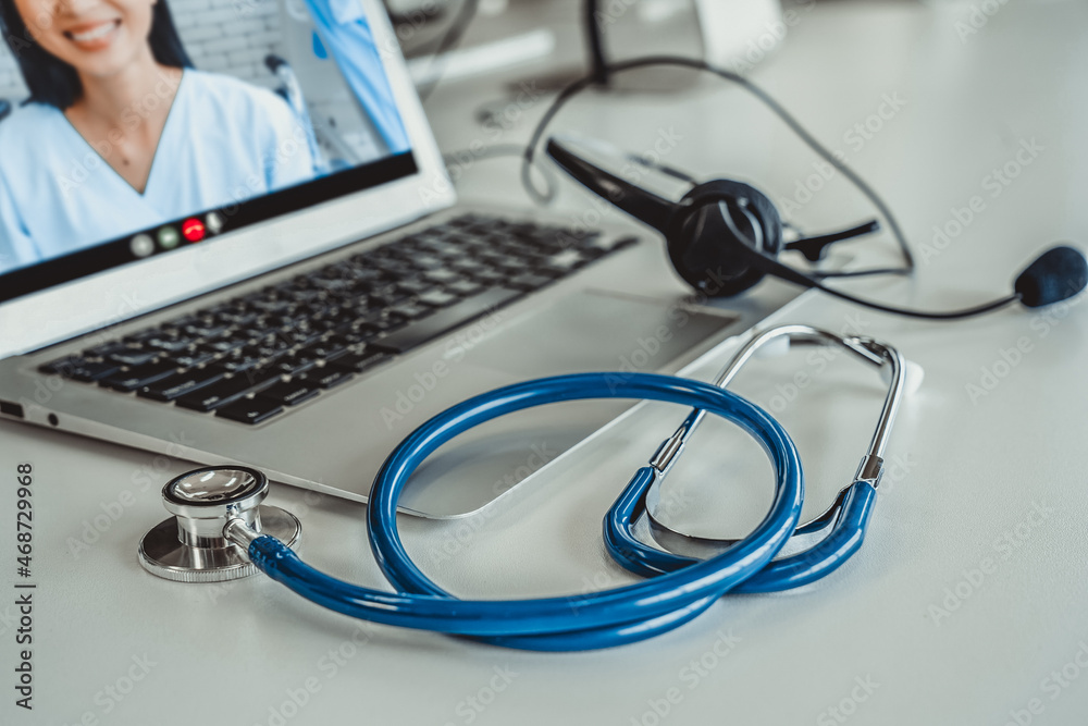 Telemedicine service online video call for doctor to actively chat with ...