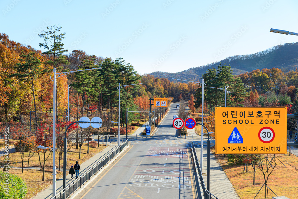 Elementary school zone. Child protection area.korea School Zone. Gimpo ...