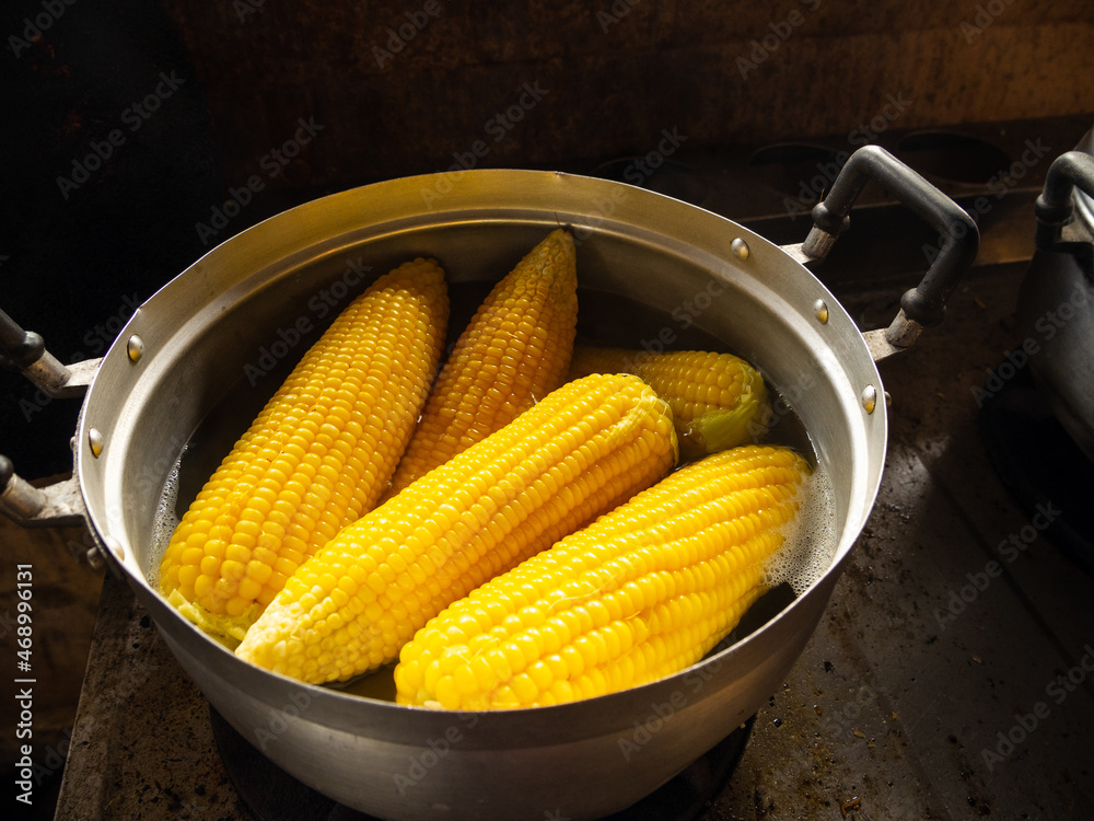 Yellow corn That was freshly picked from farms being boiled with hot ...