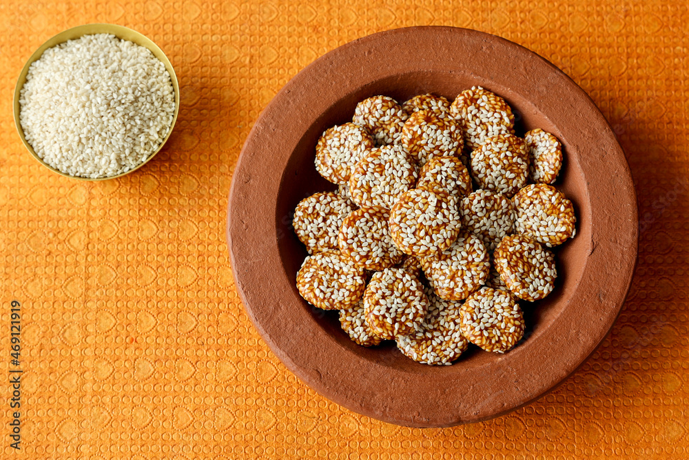 Revdi revri til gud revdi rewari sesame biscuit cookie winter food ...