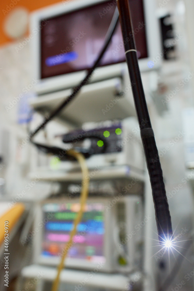 Endoskopia przewodu pokarmowego. Wieża endoskopowa i gastroskop. Stock ...