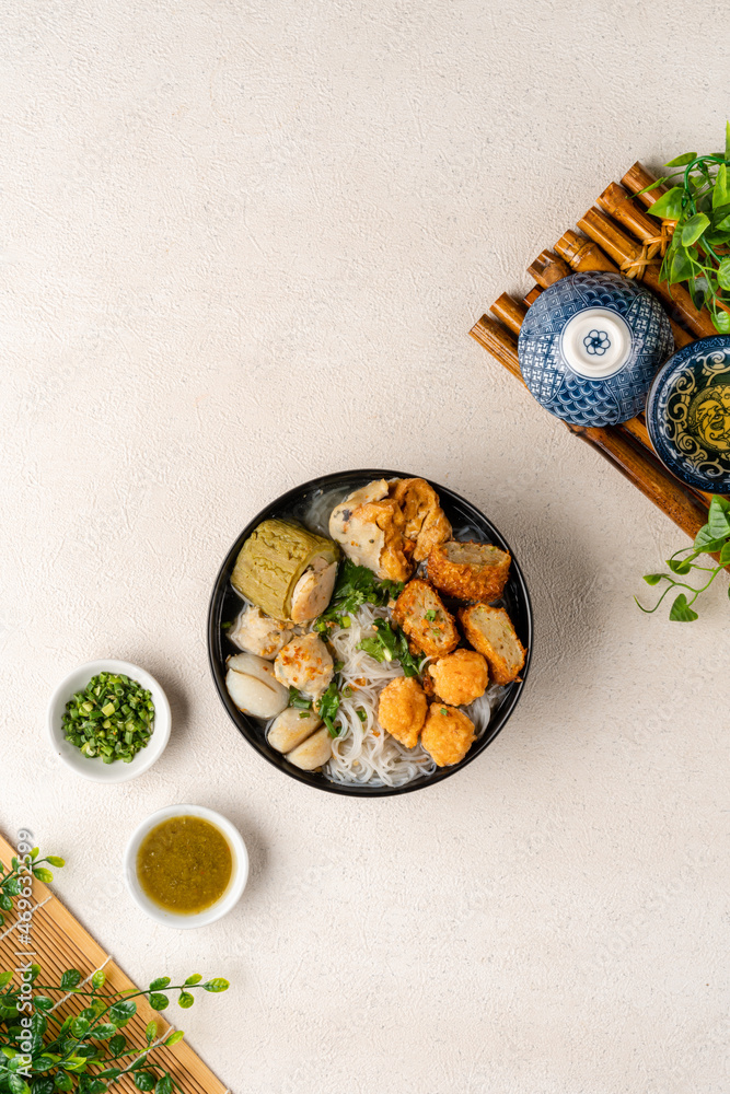 Yong tau foo , yong tau fu or Liong Tahu (In Indonesia). is a Hakka ...