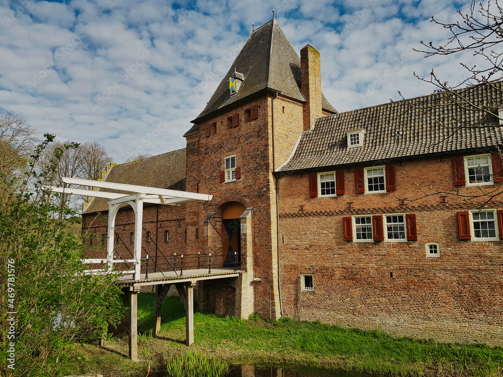 Entrance with drawbridge to the medieval castle of Doorwerth on the ...