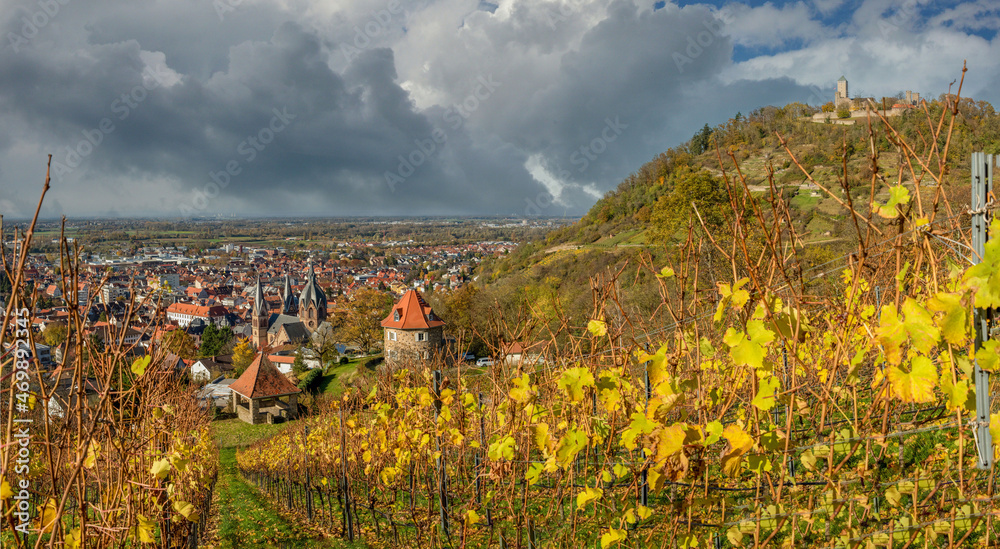Heppenheim an der Bergstraße, historische Altstadt und Starkenburg, aus ...