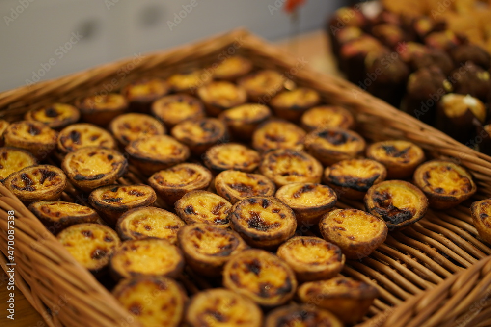 pastél de nata - doce - portugal Stock Photo | Adobe Stock
