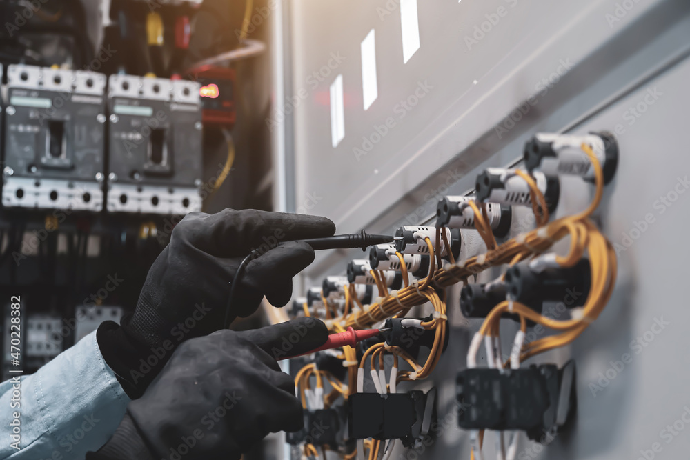 Electricity and electrical maintenance service, Close-up circuit ...