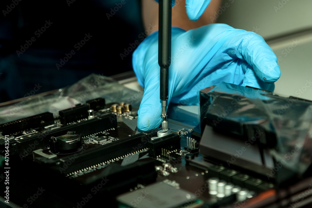 Assembly, configuration and repair of personal computers in PC service ...