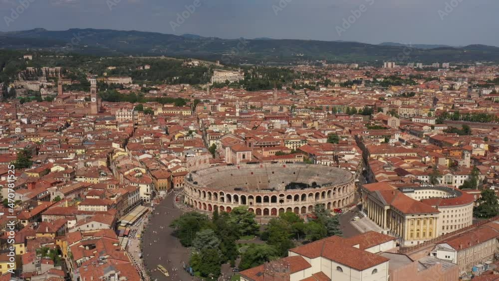 Vidéo Stock Arena di Verona top view circular panorama of the historic ...