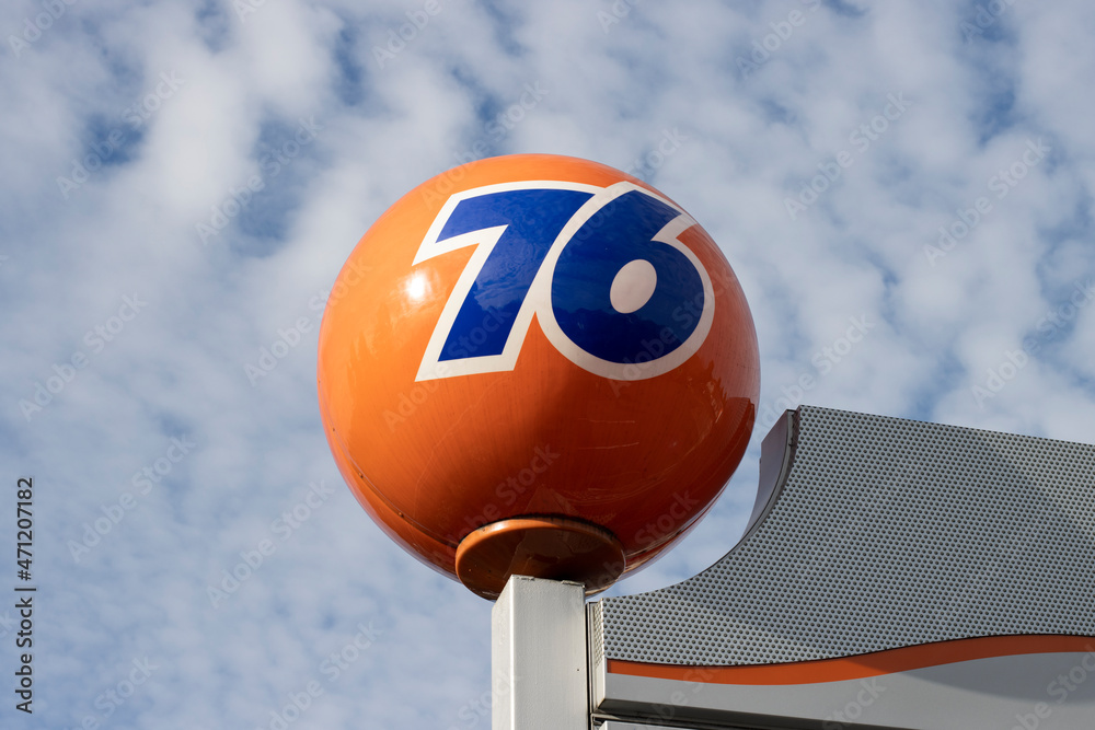 Hillsboro, OR, USA - Nov 17, 2021: Closeup of the 76 orange globe sign ...
