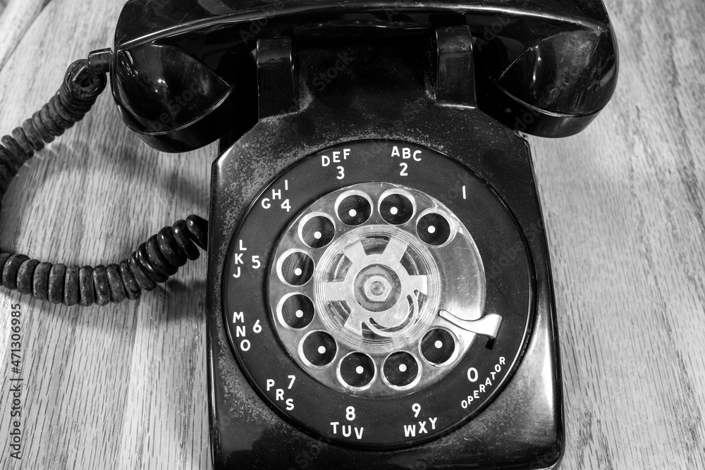 Foto de Rotary telephone - Antique, black and heavy. Before cell phones ...