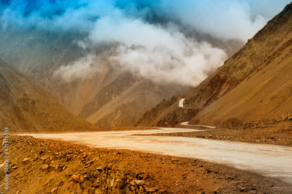 Highway of Zojila Pass, a high mountain pass between Srinagar and Leh ...