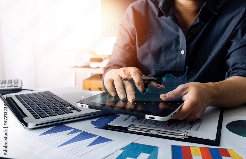 Financial report data of business operations (balance sheet and income ...