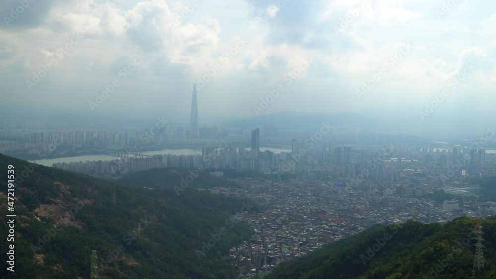 Seoul city skyline on hazy day with high levels of micro dust air ...