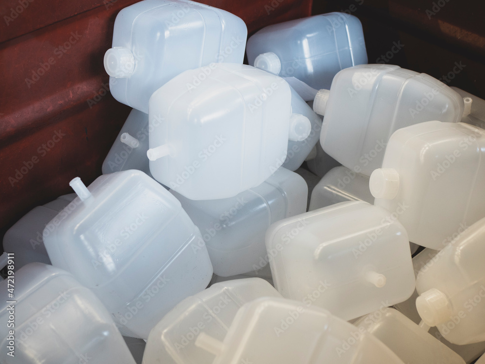 Radiator expansion tanks. Manufacture of coolant reservoir tanks ...