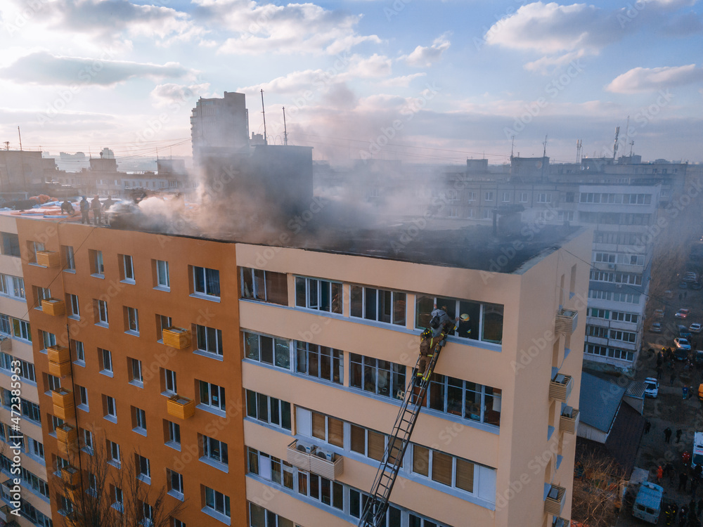 Severe fire in a residential multi-storey building. Photos from the ...