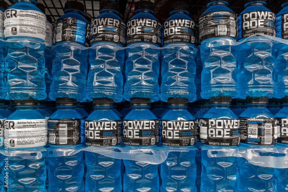 Powerade sports drink display. Powerade replenishes vitamins and ...