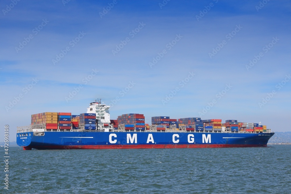 SAN FRANCISCO, USA - APRIL 8, 2014: CMA CGM Centaurius container ship ...