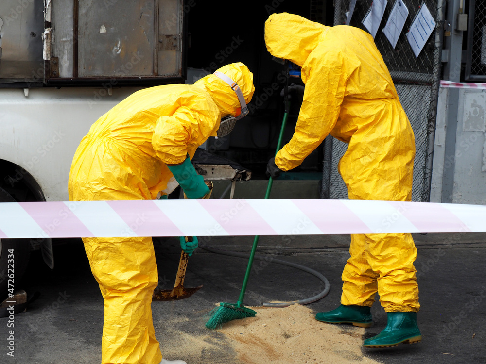 Foto de Chemical departments and emergency response teams will conduct ...