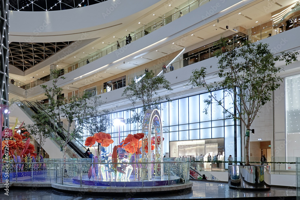 SHANGHAI.China-NOV,29,2021:A shopping mall in Shanghai with a glass ...