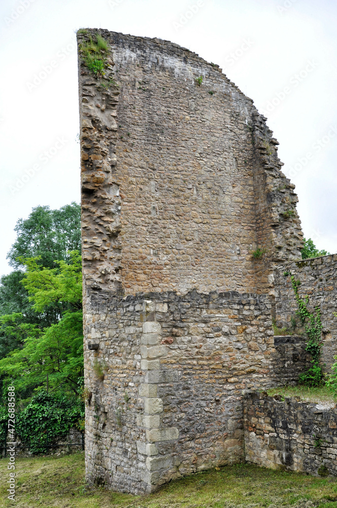 The Assier Castle (French Château d'Assier) is a french castle ruin in ...