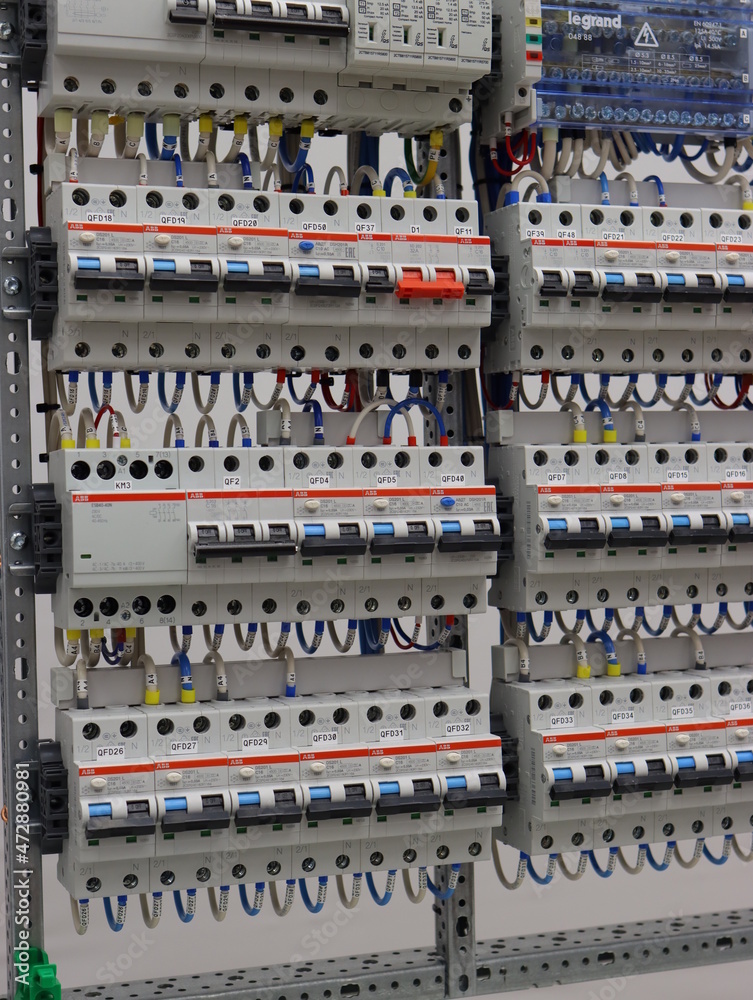 Automatic differential current automata ABB.3-phase automatic ...