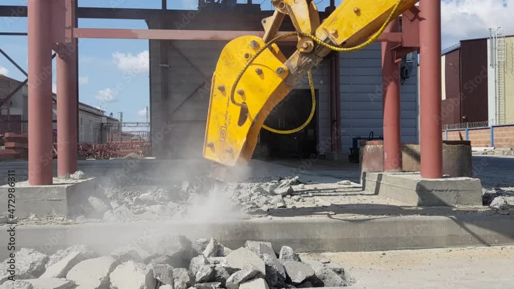 Professional demolition of reinforced concrete structures using ...